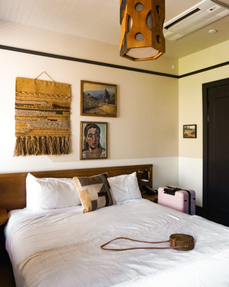 22 Amazon Travel Essentials For Every Solo Traveler | Showit Blog